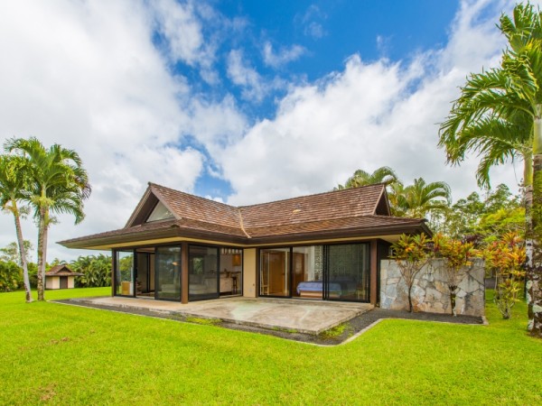 Gary Tobey Designed Cottage Near the Top of Kapaka Road - Hawaii Real ...